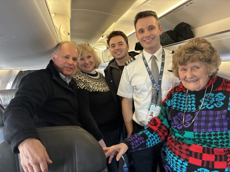 Grandma’s First Flight with First Officer Alex Shupe – Envoy Air