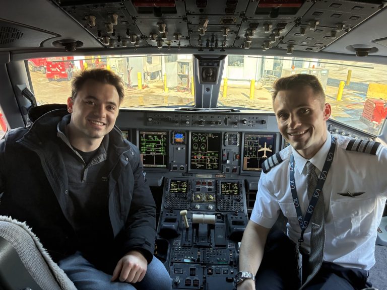 Grandma’s First Flight with First Officer Alex Shupe – Envoy Air